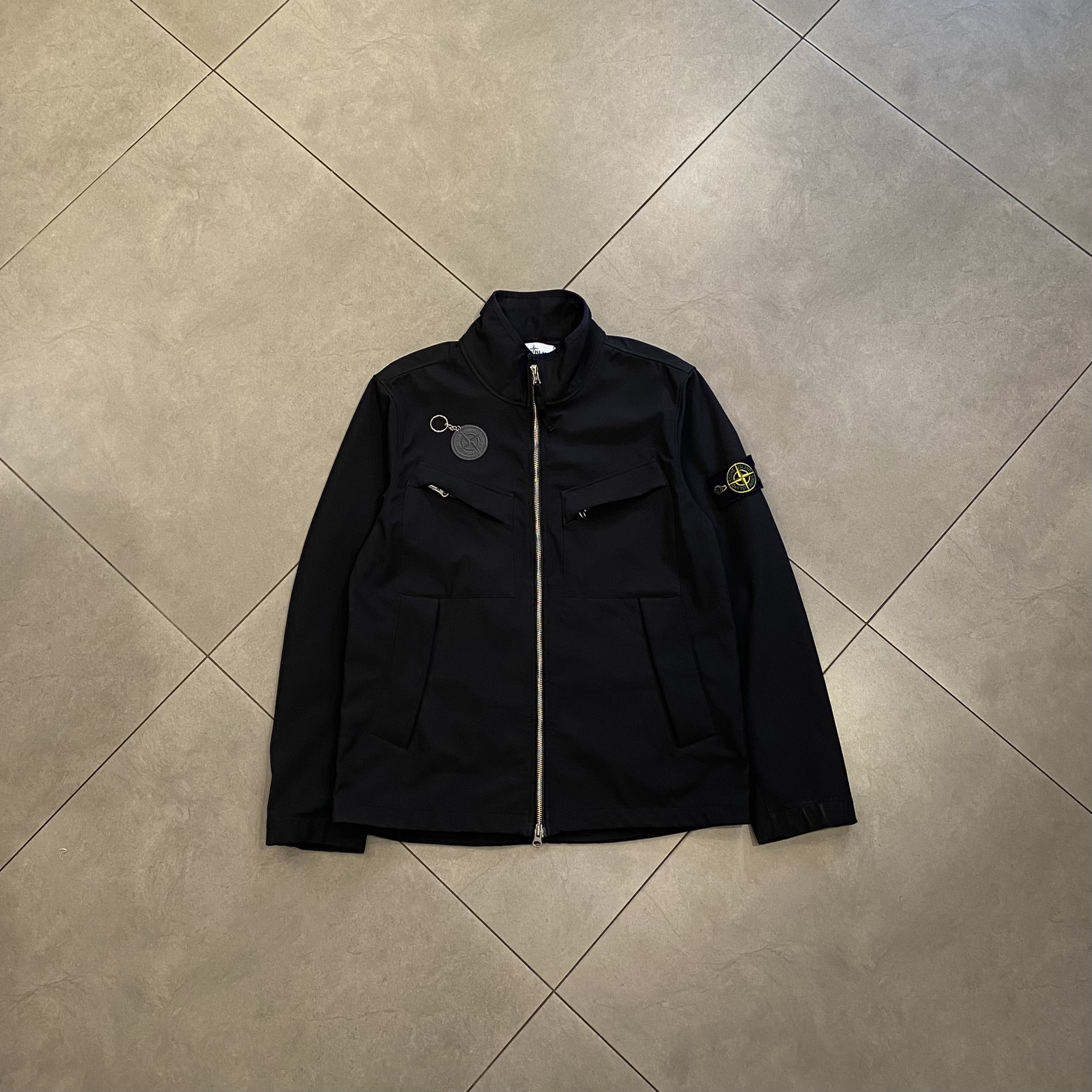 LIGHT SOFT SHELL R BLACK – casualbyluttan.com